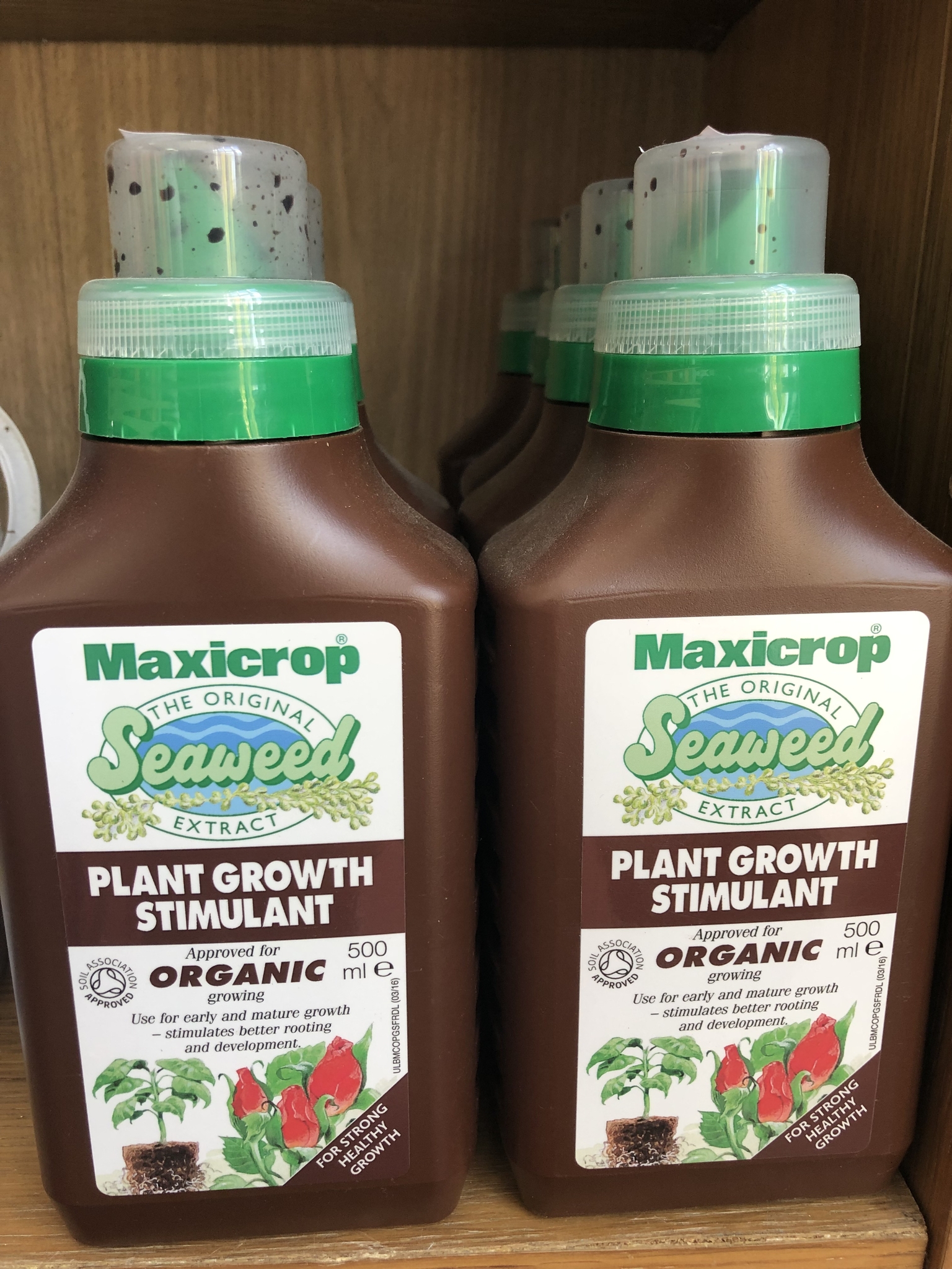 MAXICROP ORGANIC ORIGINAL SEAWEED EXTRACT 500ML - D and M Garden Centre