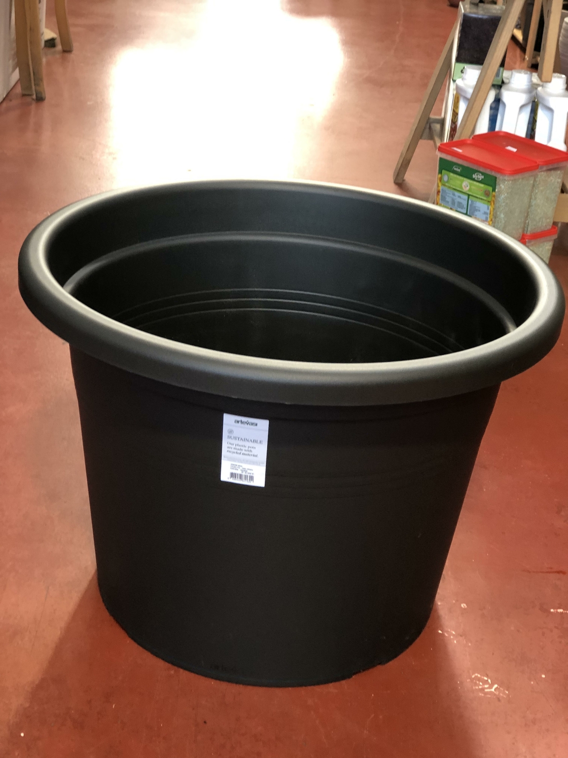 Venezia Pot 60cm - D and M Garden Centre