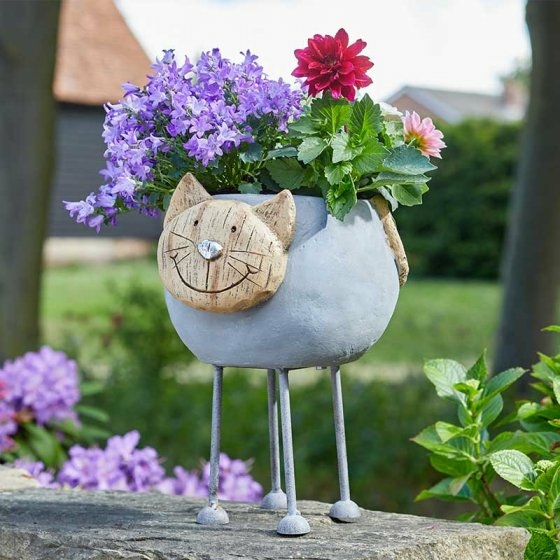 Woodstone Cat Planter - D and M Garden Centre